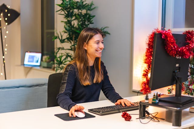 15 Festive Tips for Rocking Remote Work During the Holidays - MATC ...